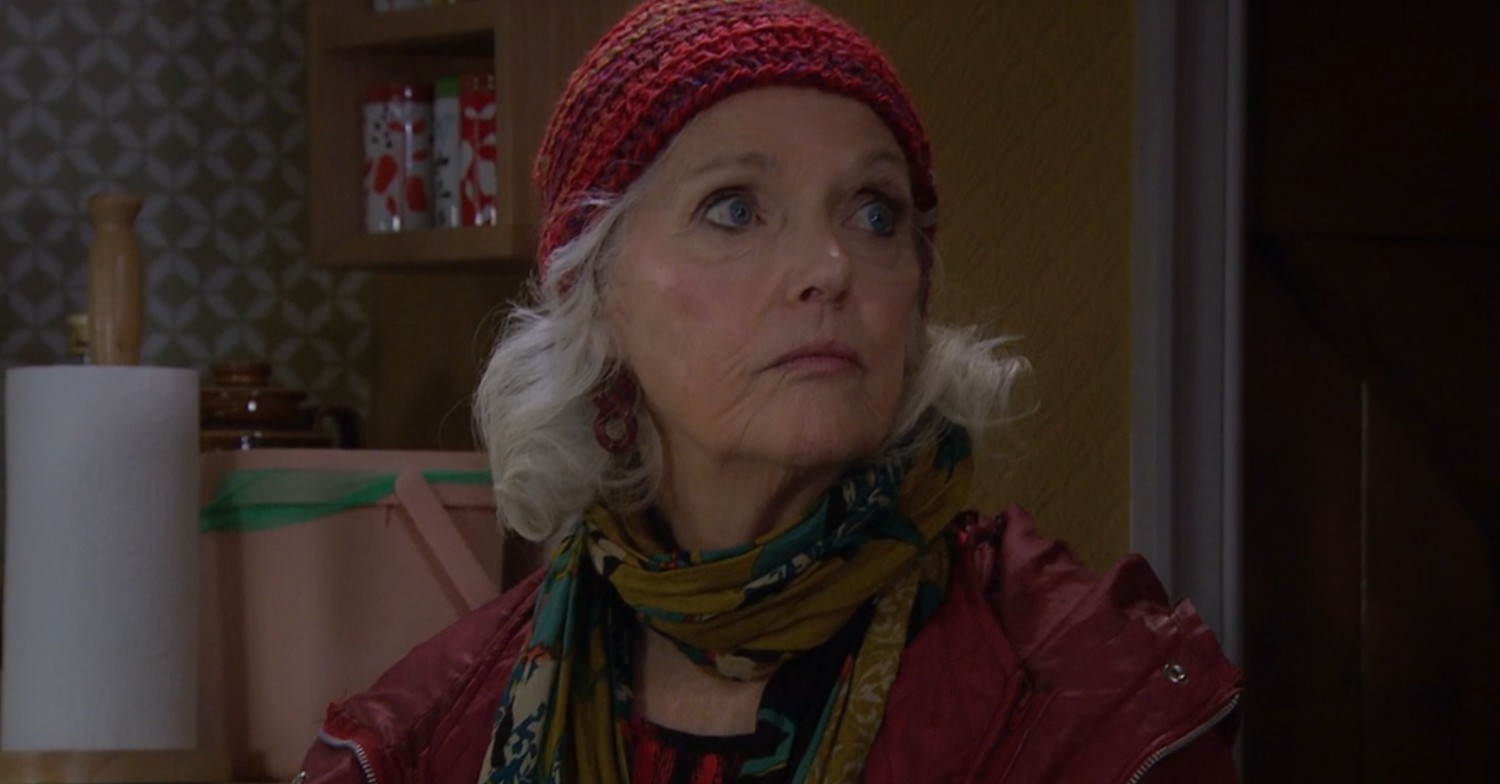 Emmerdale fans ‘rumble’ Mary and Suzy affair after spotting huge ‘clue ...