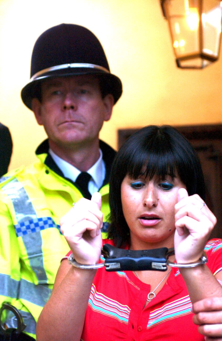Classic Emmerdale spoilers: Del's arrested, Debbie hides the cash and ...