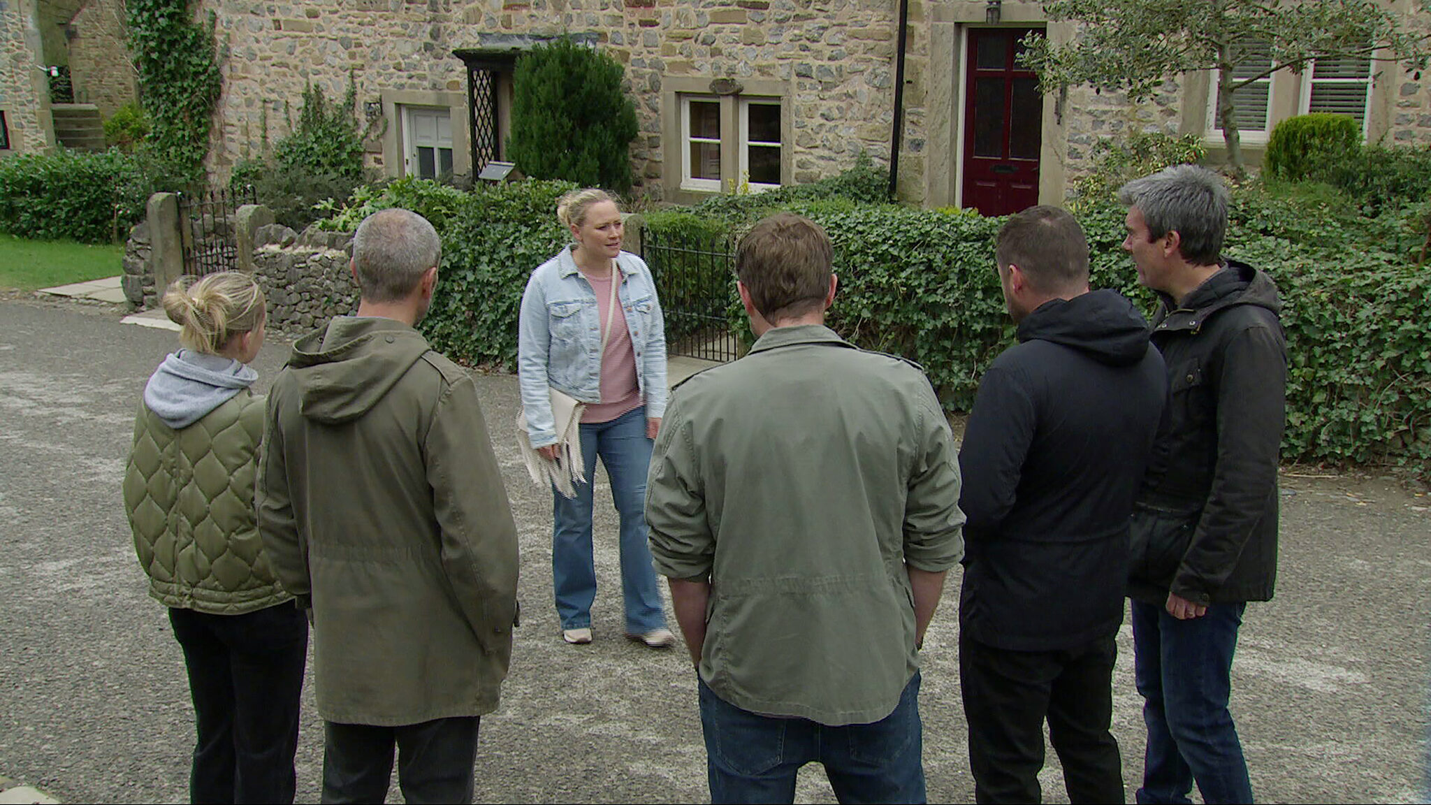 Emmerdale star Amy Walsh teases 'rollercoaster' as Cain and Tracy join ...