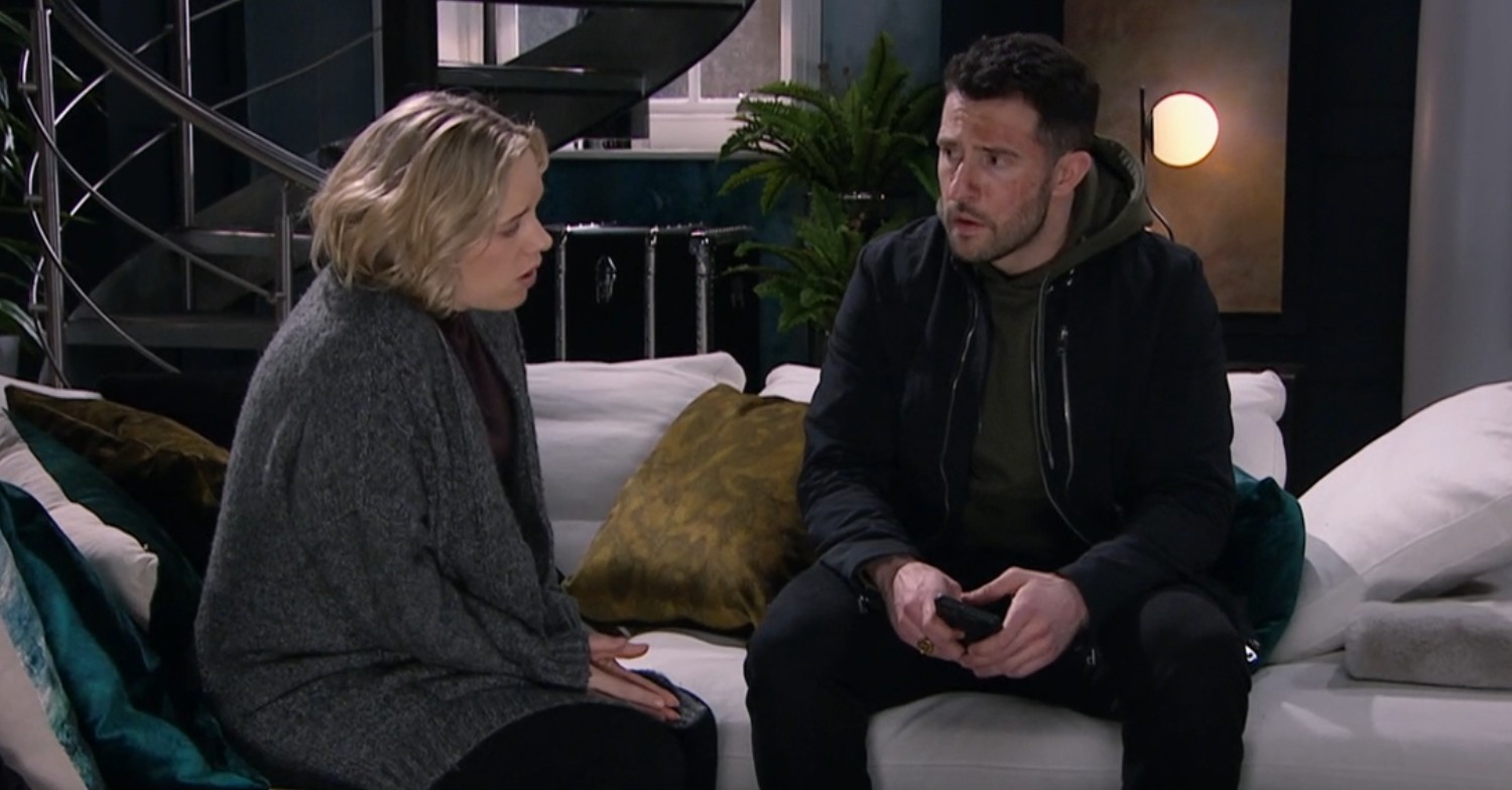 Emmerdale fans furious as Steph dumps Ross