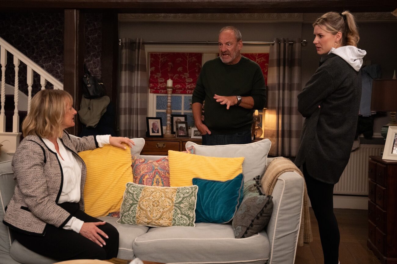 As the Tates and Kings go to war over Clemmie and Carl, Emmerdale ...